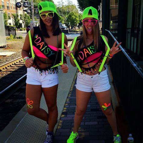 Daisy And Daisy Scrolller