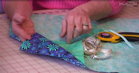 Easy Draw String Bag With Two Outside Pockets Lined And Very Cute VIDEO Madly Odd