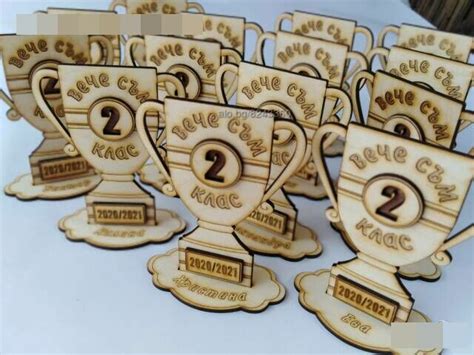 Подаръци за ученици Сувенир Ръчно изработени Гравирани моливи