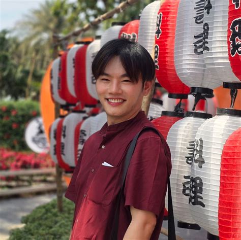 แอ๊ปเปิ้ล Apple Show มีคนอยากได้หนังสืออูคูเลเล่ที่ Appleshow แต่ง ตอนนี้มีเพียงเล่มเดียว