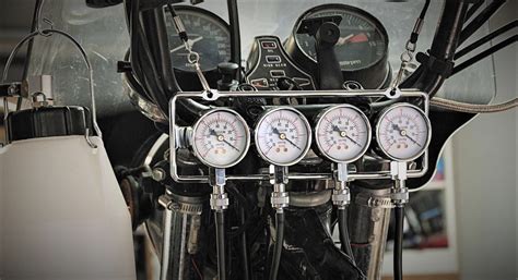 How (& Why) To Synchronize Your Motorcycle Carburetors