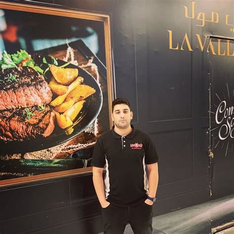 Moben Hassine Jr 🥩🦪🍤🍮 Benhassinemohamed • Threads Say More