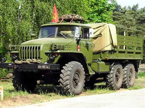 Грузовой автомобиль УРАЛ 4320: описание