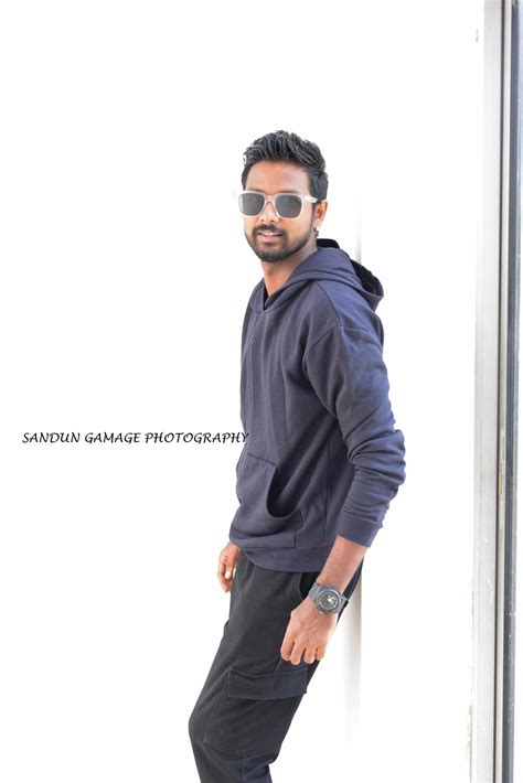 Theekshana Sri Wijesinghe Theekshanasriwijesinghe • Instagram