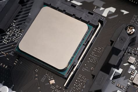 데스크탑 컴퓨터의 냉각 장치가 제거된 Cpu 반도체에 대한 스톡 사진 및 기타 이미지 반도체 액자 컴퓨터 Istock