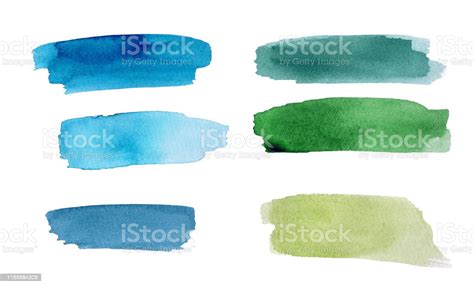 흰색 바탕에 녹색과 파란색 화려한 수채화 블랏의 집합입니다 종이에 색이 튀 었 습니다 손으로 그린 그림입니다 수채화 물감에 대한 스톡 사진 및 기타 이미지 Istock