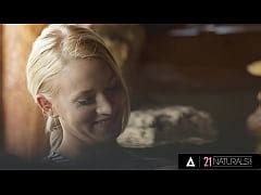 Naturals Horny Macy Enjoys Passionate Sex Outside In The Garden And Gets Sprayed With Cum