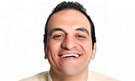 هشام اسماعيل يروي تفاصيل زواجه وبدلة عرسه الحمراء Jadeedoha