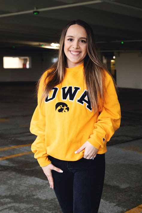 Laura Mcgee Official