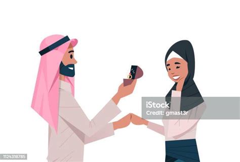 아랍 여자를 제안 하는 아랍 남자 지주 약혼 반지 결혼 그 부부 사랑 결혼 결혼 제공 해피 발렌타인 개념 초상화에 수평 절연 가족에 대한 스톡 벡터 아트 및 기타 이미지