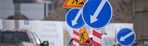 Пътни знаци и Пътна Маркировка АД Холд