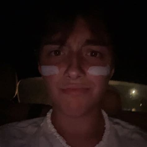 BRAD Bradhendrickss Threads Say More