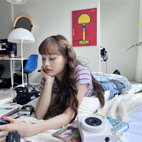 Pin By Charrie G On Loona Chuu Loona Me As A Girlfriend Cool Words