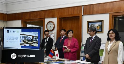 Улсын Их Хурлын Тамгын газар номын сангийн сан хөмрөгөө баяжууллаа