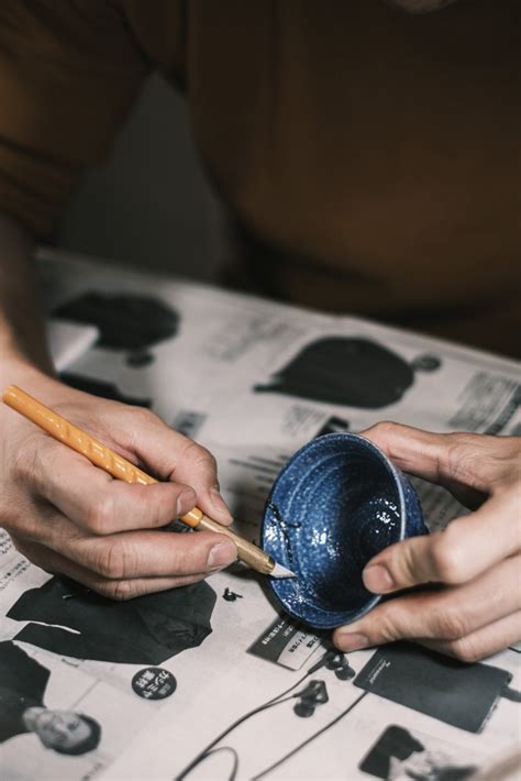 Kintsugi Kyoto Workshop Applying Urushi 002 Where And Wander