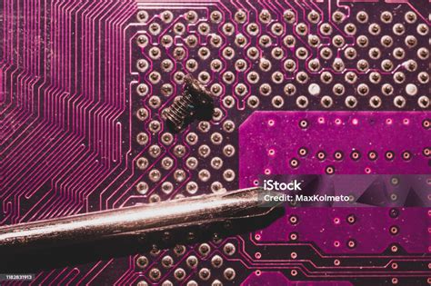 프로세서핀 매크로 컴퓨터 마더보드를 닫습니다 회로 기판의 Cpu 핀 컴퓨터 중앙 프로세서 장치 현대 기술 추상적 배경 0명에