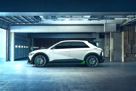 아반떼야 스포츠카야 현대차 고성능 세단 아반떼 N 페이스리프트 공개 더위드카