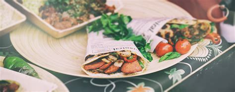 구운 고기와 채소를 곁들인 길거리 음식 샌드위치 또는 타코 0명에 대한 스톡 사진 및 기타 이미지 0명 거리 고기 Istock