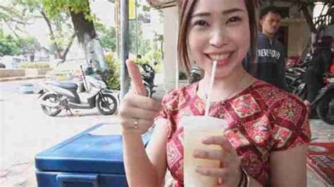 Sera Amane membuat debut film pertamanya di Jakarta.