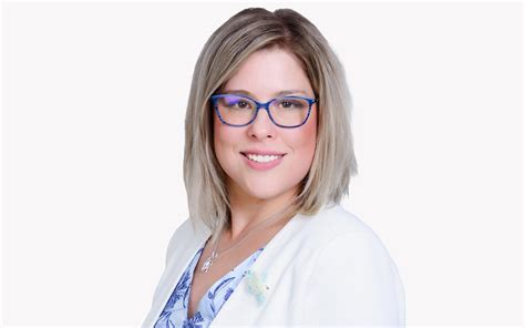 Agnes Pulk Pärnu Linnapea On Metsojal Ja Kivimäel Sildapidi Peos