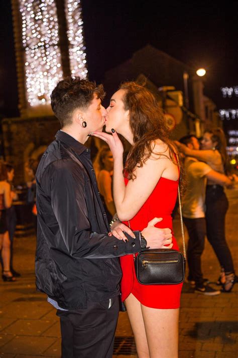 Very Drunk Girls New Years Eve 201819 Drunk Girls Uk