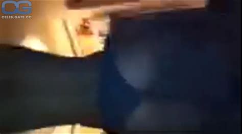 Kaley Cuoco Nackt Nacktbilder Playboy Nacktfotos Fakes Oben Ohne