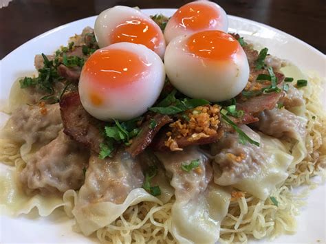 Tim Dumpling ติ๋มเกี๊ยวยักษ์ สูตรเด็ดแม่ สาขาเยาวราช 452 Charoen Krung Rd Samphanthawong