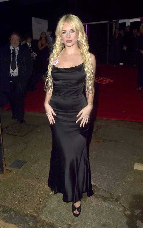 Lottie Moss Sexy Black Dress Beauty Awards Hot Celebs Home