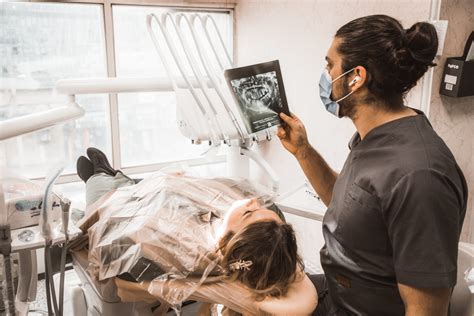 خانه کلینیک دندانپزشکی دکتر صدرا جمالی