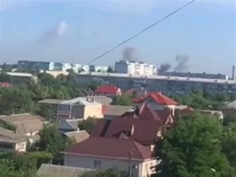 «Горить і детонує ЗСУ потужно накрили вогнем штаб та склад окупантів у Бердянську відео