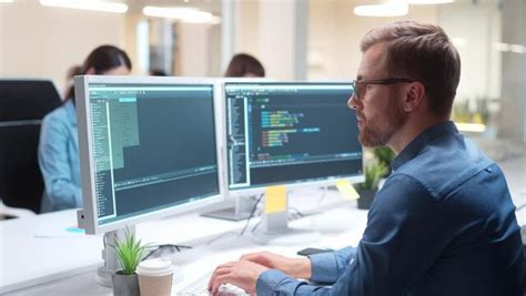 Computer Programming Bilder Durchsuchen 1 525 721 Archivfotos Vektorgrafiken Und Videos