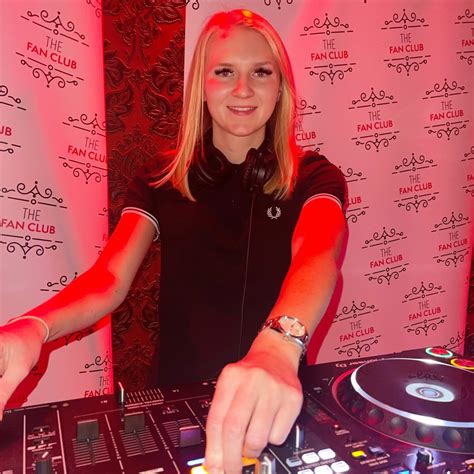 Shell 2 · Artist Profile