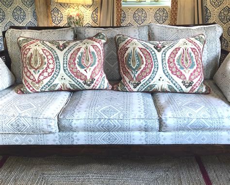 66 Matthew Williamson Peacock Rug Dark — 100 Handpicked
