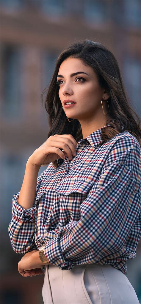 1242x2668 Andrea Model 4k Iphone Xs Max Hd 4k Wallpapersimages