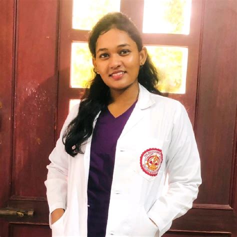 Dr Mathi Bharathi T General Dentist Smile N Shine Dental Orthodontic And Aligner Clinic