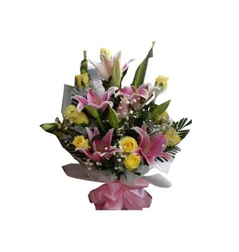 Send Flowers In Red Color And Fuchsia To Thailand