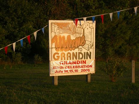 North Dakota Welcome In Grandin Nd Leah Penn Flickr