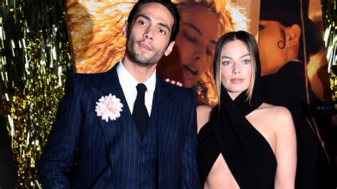 See Margot Robbies Fabulous Barbie Transformation In The First Teaser