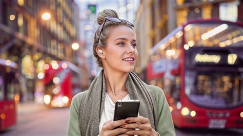 Spatial Sound Like Never Before With New LE Audio Smart Case For Streaming Jabra Elite Gen