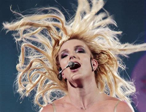 Oops She Did It Again Britney Spears Suffers On Stage Wardrobe