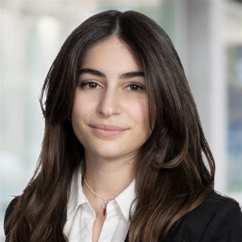 Giulia Dal Vi Email And Phone Number Vz Vermögenszentrum Professional Recruiting Contact Information