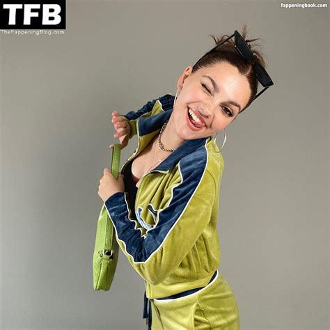 Emily Carey Emily Carey Theemilycarey Nude Onlyfans Leaks The Fappening Photo