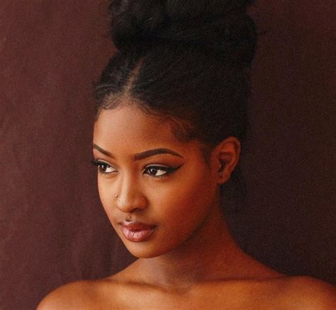 Umugabo Wanjye Anca Inyuma None Nanjye Hari Umugabo Urikuntereta Nanjye