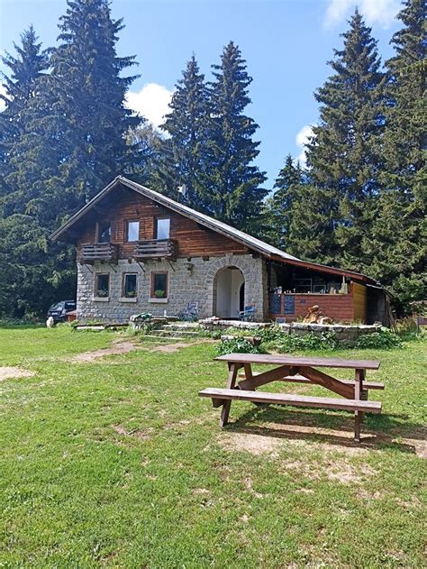 Хижа “Червената шапчица”