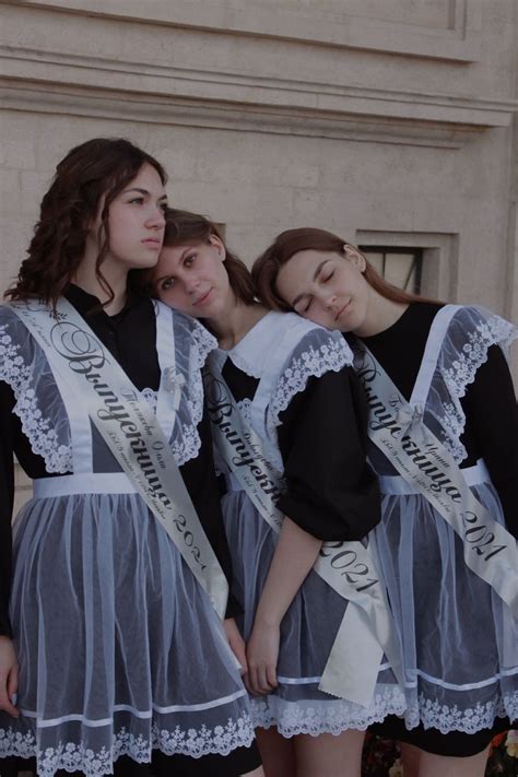 Фотографии на выпускной альбом Фотосессия Стиль школьной формы Школьная одежда для девочек