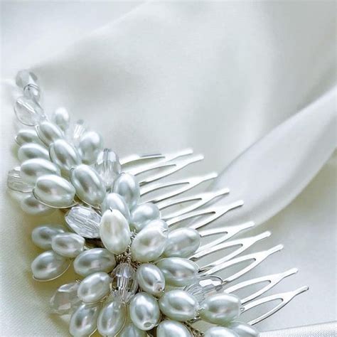 Весільні вечірні прикраси для волосся сережки чокери намиста On Instagram 1115 Гребінець