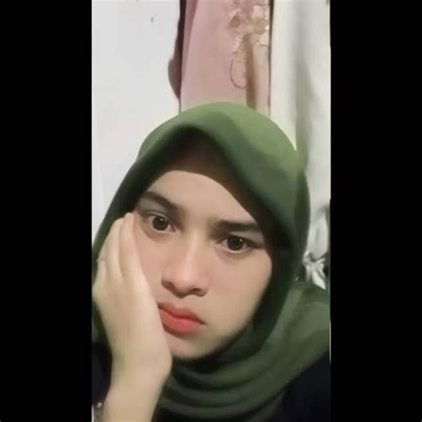 Indah Indahmanik • Threads Say More