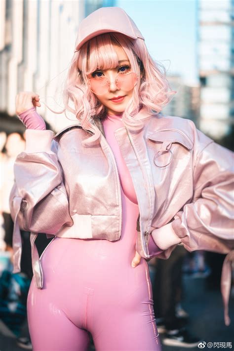 핑크색 라텍스 고화질 후방주의 꾸르