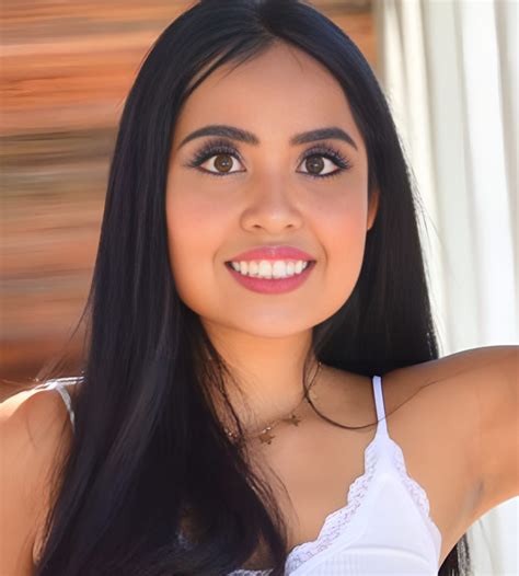 Luna Mills Actress Wiki Career Biography Boyfriend Age Height Weight And More