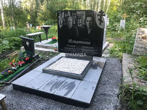 Заказать памятник на могилу в Томске Доступная цена профессиональная установка